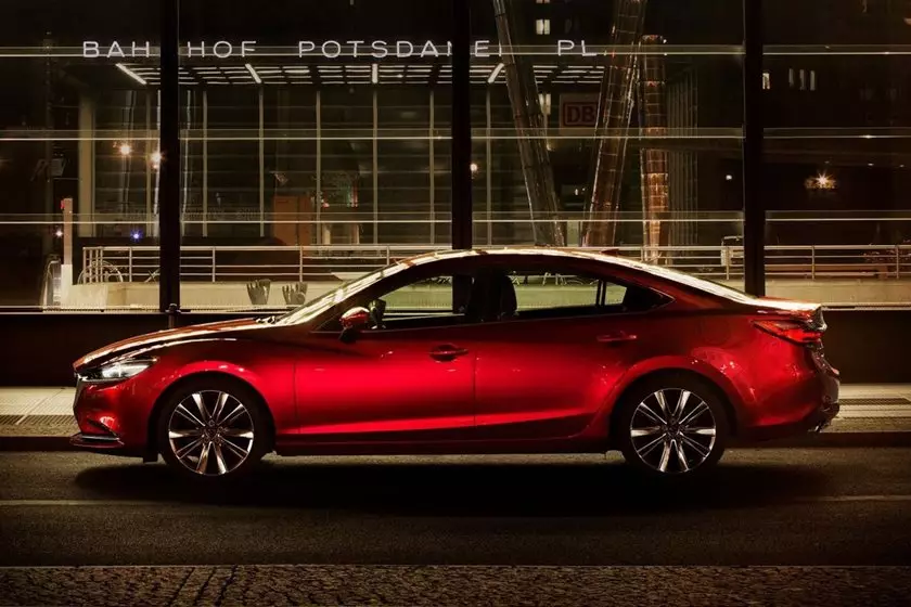 Nuova Mazda6 Wagon pronta per il debutto a Ginevra, ma arriverà negli Stati Uniti? 18859_5