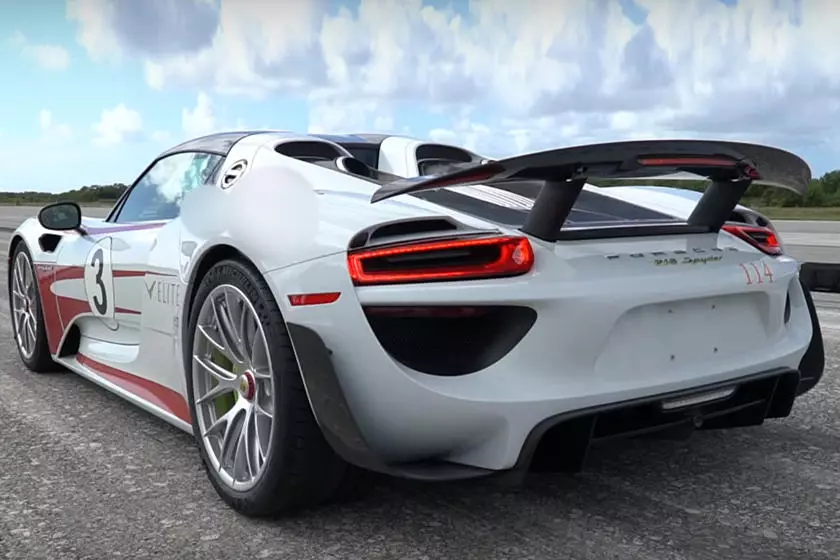 Դիտեք Porsche 918 Spyder-ը, որը մեկ րոպեի ընթացքում հարվածեց 214 կմ/ժ արագությամբ 18949_1