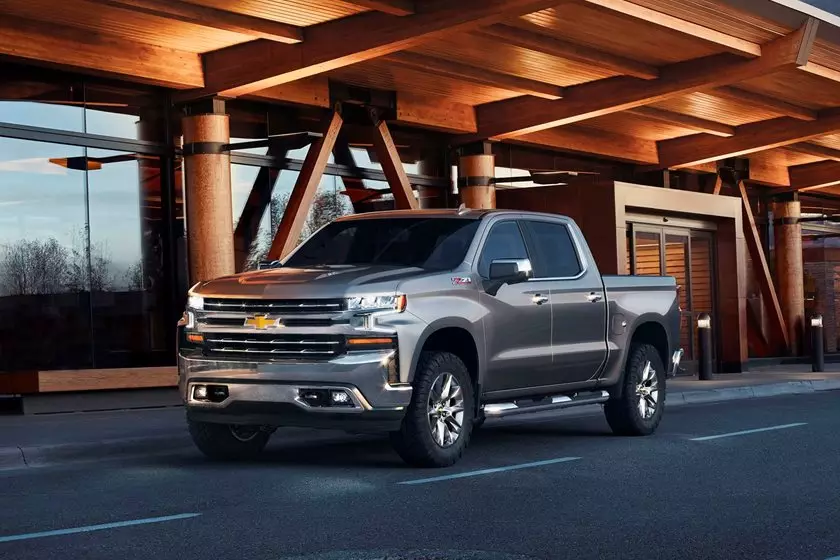 Откриени бројките за коњски сили и вртежен момент на Chevrolet Silverado за 2019 година 18965_1