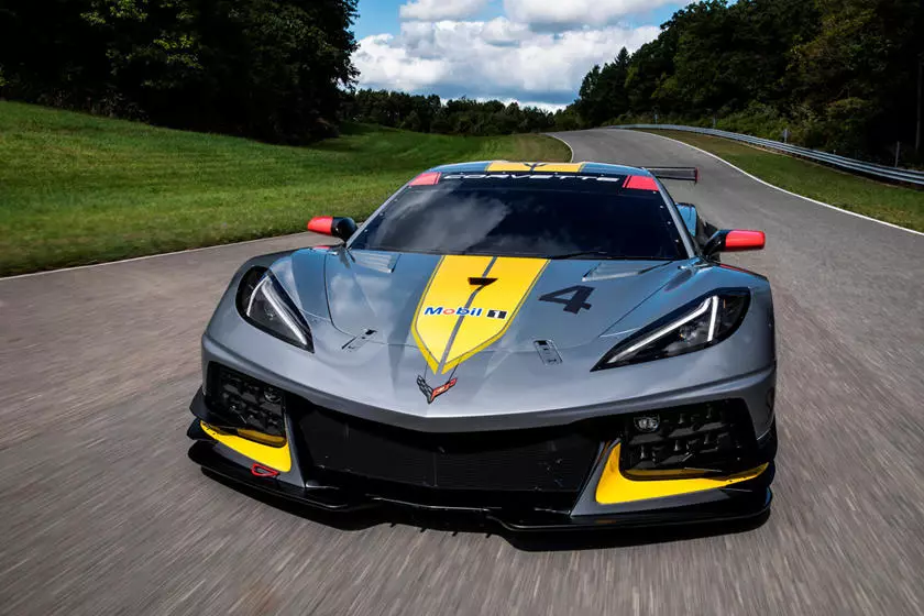 Abubuwa 8 da yakamata ku sani Game da Corvette C8 Z06 18994_1