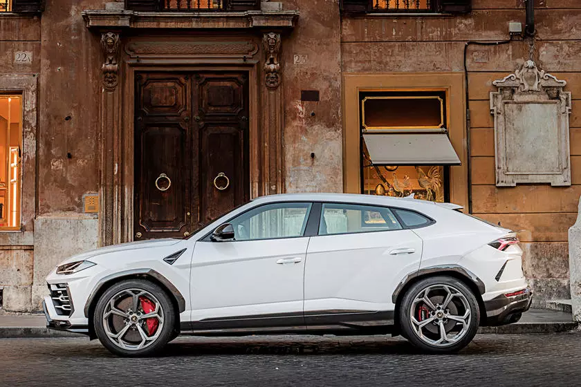 2019-2020 Lamborghini Urus oldalnézet