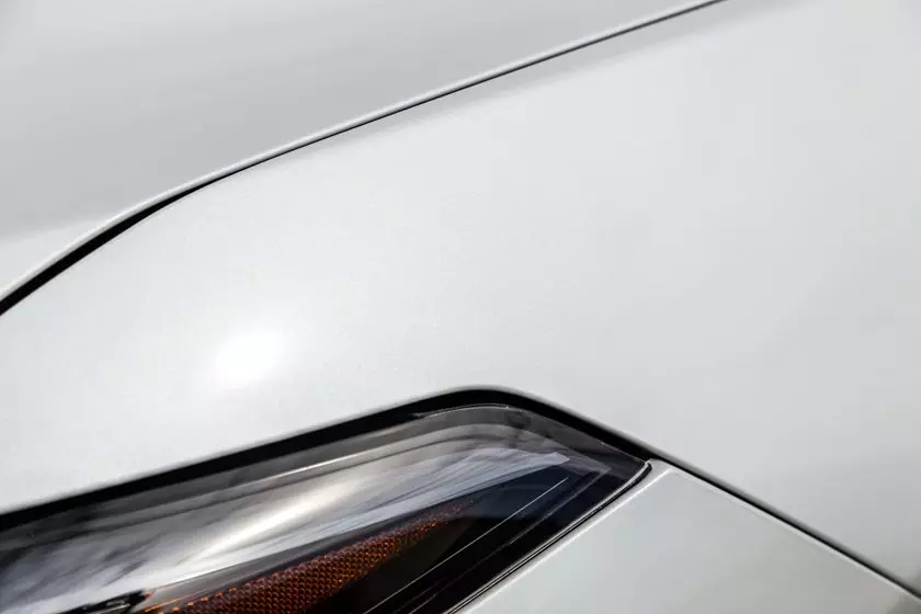 2019 Toyota Avalon ပထမမောင်းပြန်သုံးသပ်ချက်- ဆံပင်အပြာရောင် Sedan သည် ဆိုးဆေးအလုပ်တစ်ခုရရှိသည်။ 19098_22