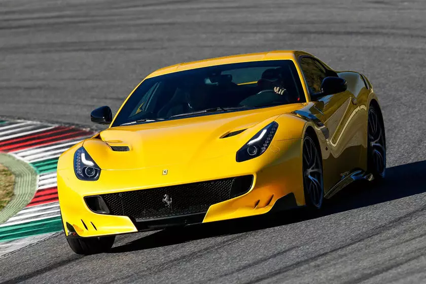 2016-2017 Ferrari F12tdf Njia ya Mbele ya Kuendesha