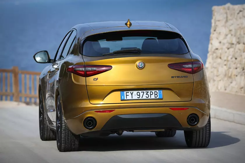 وصول 2021 Alfa Romeo Giulia و Stelvio مع تحديثات جديدة 19142_6