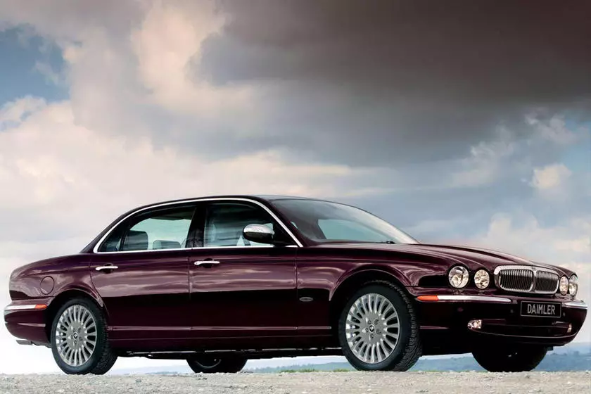 Бұл Jaguar XJ ол сияқты емес 19225_7