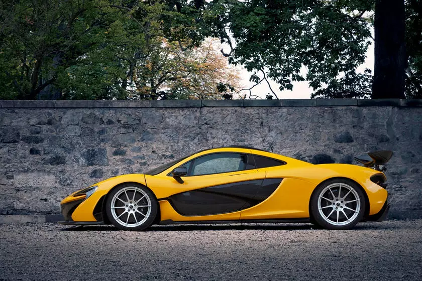 2015 McLaren P1 hliðarsýn