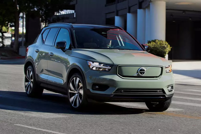 2021-2022 Volvo XC40 EV Driving Front Angle