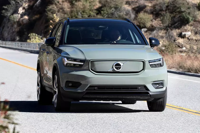 2021-2022 Volvo XC40 EV Առջևի տեսք վարում