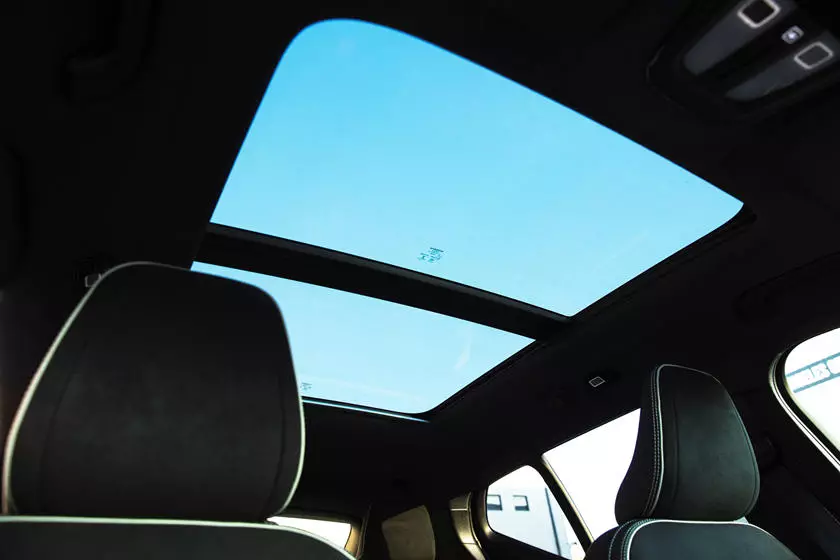 2021-2022 Volvo XC40 EV Sunroof