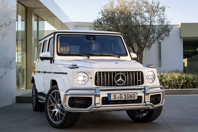 2019 Mercedes-AMG G63 মনুমেন্টাল পারফরম্যান্সের সাথে প্রকাশ করা হয়েছে 19480_2