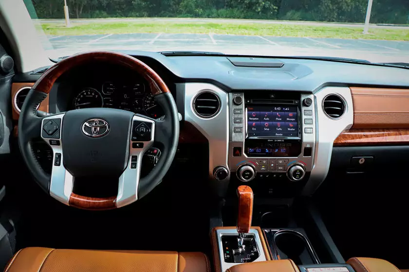 Ihe ọma na ihe ọjọọ nke Toyota Tundra 2019 19502_17