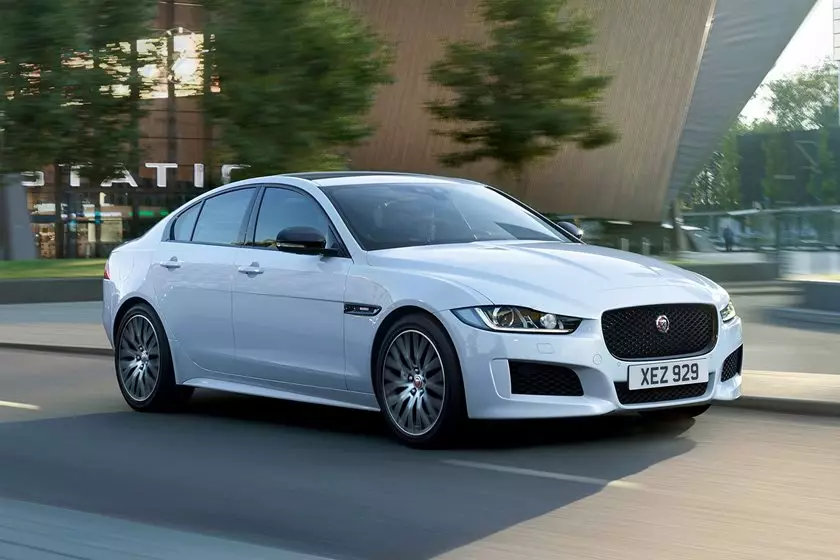 Inihayag ang Jaguar XE Landmark Edition Sa Mga Sporty Enhancement 19531_1