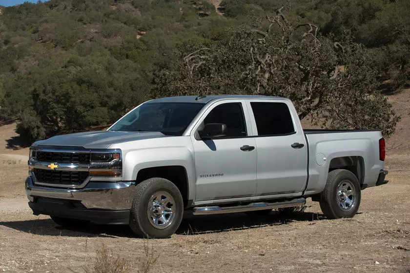 Як заощадити понад 10 000 доларів на новому Chevrolet Silverado 19563_3