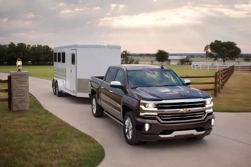 Jak ušetřit více než 10 000 $ na novém Chevrolet Silverado 19563_5