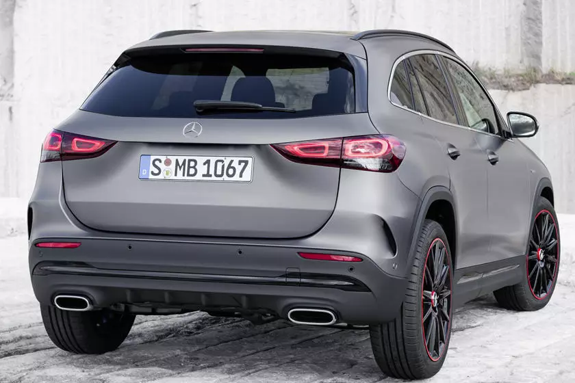 O le 2021 Mercedes-Benz GLA e sili atu ona lelei i itu uma 19603_2