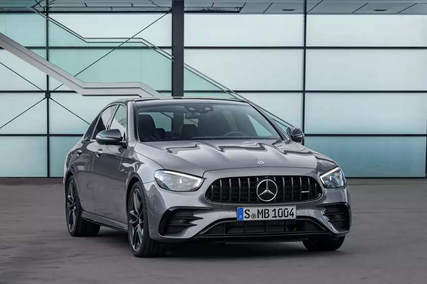 2021 Mercedes-AMG E53 Waxay la timid Habayn La Wanaajiyey iyo Farsamo Cusub 19613_1