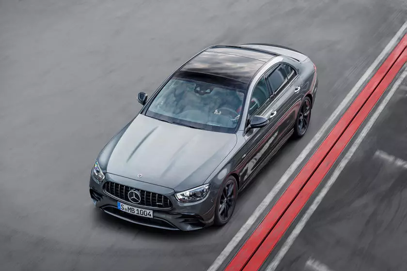 2021 Mercedes-AMG E53 Waxay la timid Habayn La Wanaajiyey iyo Farsamo Cusub 19613_10