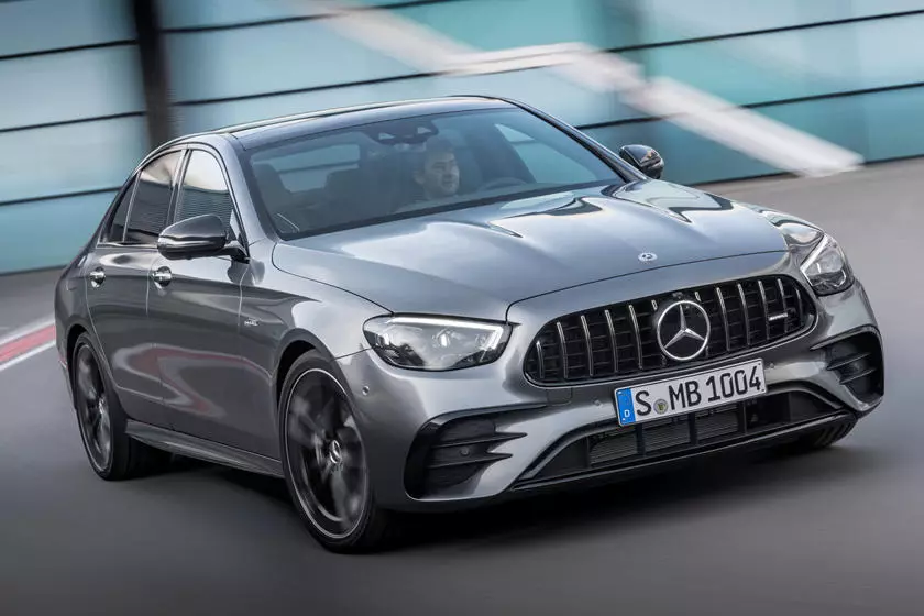 2021 Mercedes-AMG E53 Waxay la timid Habayn La Wanaajiyey iyo Farsamo Cusub 19613_13