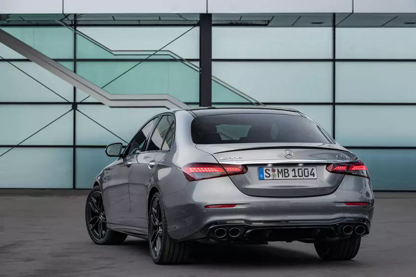 2021 Mercedes-AMG E53 Waxay la timid Habayn La Wanaajiyey iyo Farsamo Cusub 19613_19