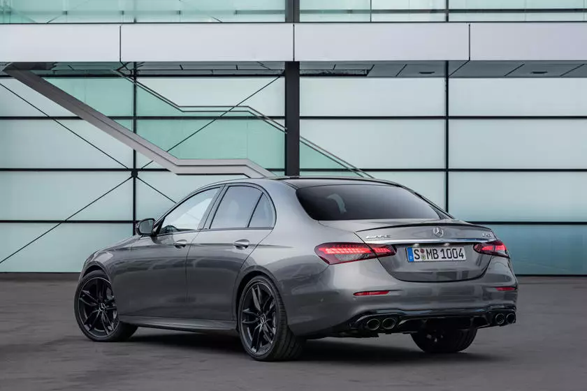 2021 Mercedes-AMG E53 Waxay la timid Habayn La Wanaajiyey iyo Farsamo Cusub 19613_3