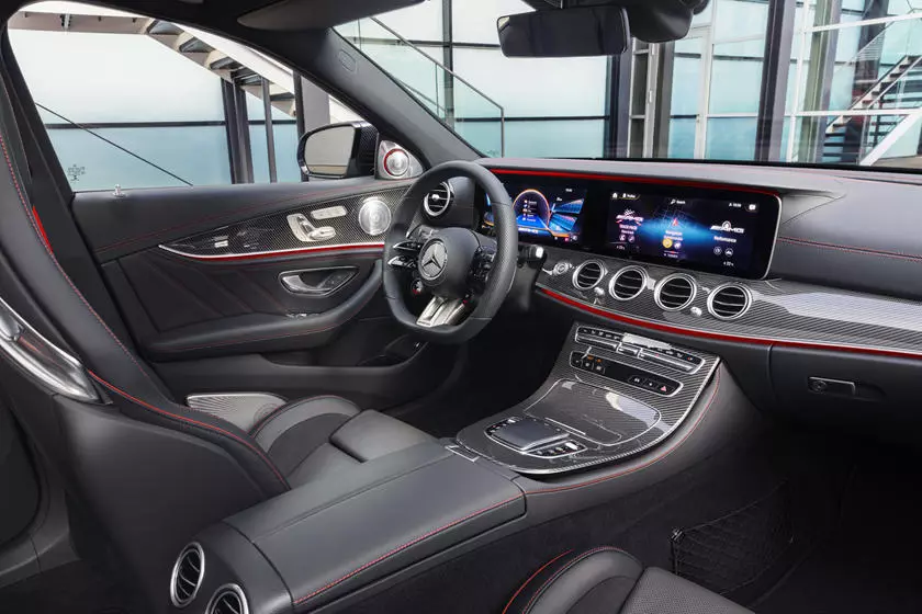 2021 Mercedes-AMG E53 Waxay la timid Habayn La Wanaajiyey iyo Farsamo Cusub 19613_8