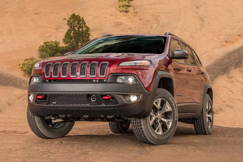 2014-2021 Jeep Cherokee Pamje nga këndi i përparmë