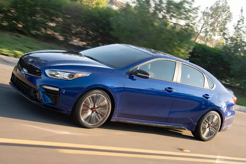 2020 Kia Forte GT Pri agresif kòm yon piyay pèfòmans 19741_5