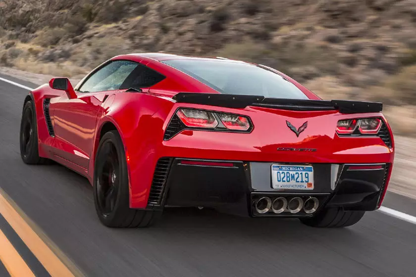 2015-2019 Chevrolet Corvette Z06 Coupe Rear View na Pagmamaneho