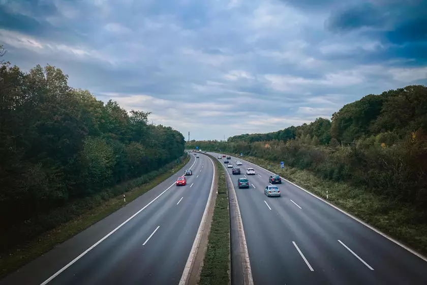 Autobahn Neamhshrianta na Gearmáine faoi Thine Arís 19843_7