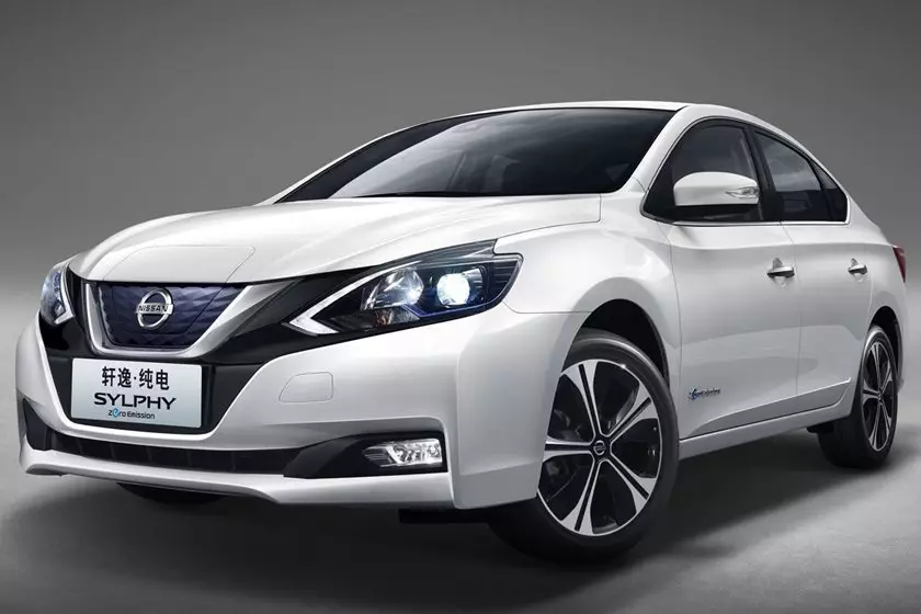 Nissan Sylphy ZE ከቅጠል ጉትስ ጋር የኤሌክትሪክ ሴንትራ ነው። 19993_4