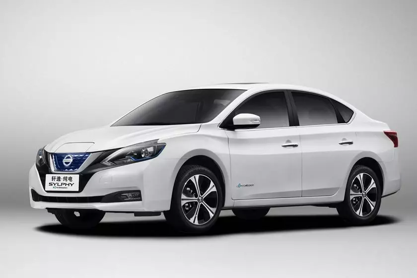 Nissan Sylphy ZE ከቅጠል ጉትስ ጋር የኤሌክትሪክ ሴንትራ ነው። 19993_5