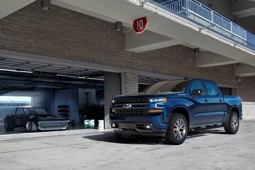 2019. aasta Chevrolet Silverado 1500 esmapilgul ülevaade: veok kõigile 20163_10