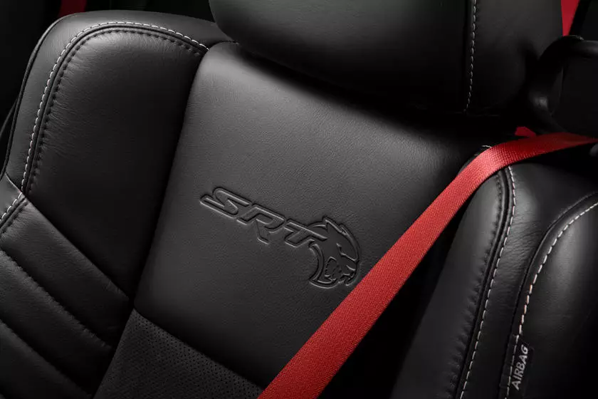 Detalles del asiento del Dodge Challenger SRT Hellcat 2019-2021