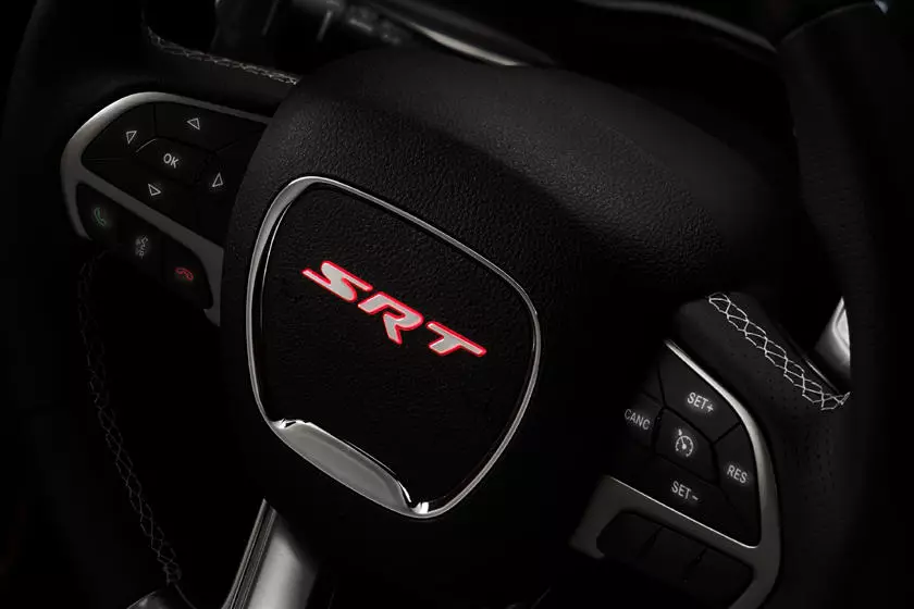 Controles del volante del Dodge Challenger SRT Hellcat 2019-2021