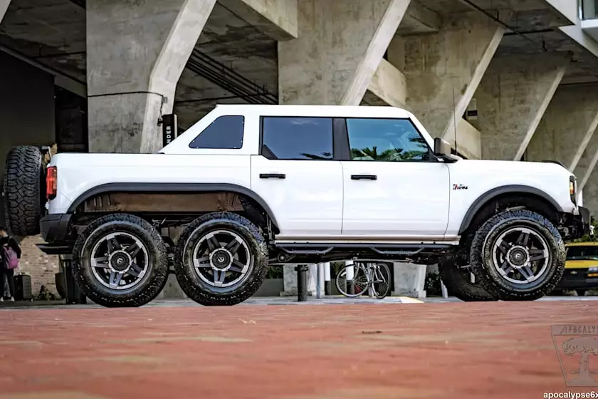 Dėl Apocalypse 6x6 Ford Bronco atrodo kaip žaislas 20284_11