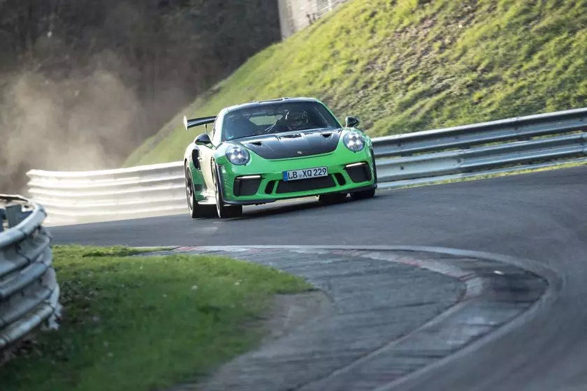 Chevrolet သည် Porsche 911 GT3 RS ကို အံ့သြဖွယ်ကောင်းသော Nurburgring Time သတ်မှတ်ပေးခဲ့သည်။ 20435_4