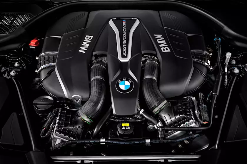 Kaikki mitä sinun tulee tietää vuoden 2023 BMW X8:sta 20489_9