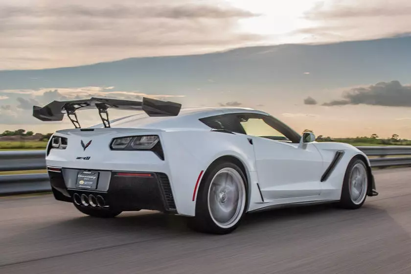 Hennessey'nin 1200 at gücündə Corvette ZR1 modeli C8 Stingray'i məhv etdi 20491_2