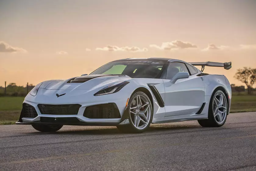 Dem Hennessey säin 1.200 HP Corvette ZR1 zerstéiert C8 Stingray 20491_7