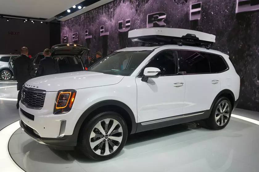 Голям и смел 2020 Kia Telluride пристигна 20509_11