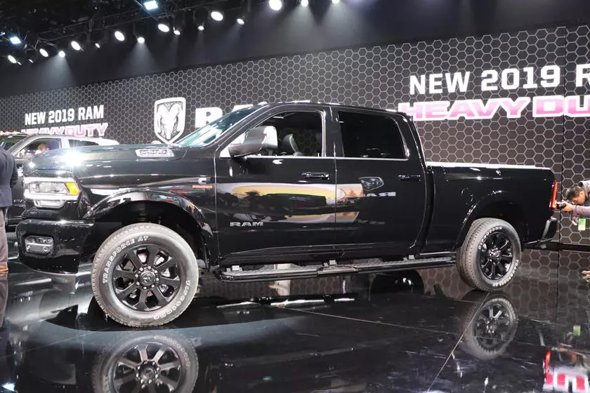 2019 Ram Heavy Duty atterra con 1.000 libbre-piedi di coppia 20528_3