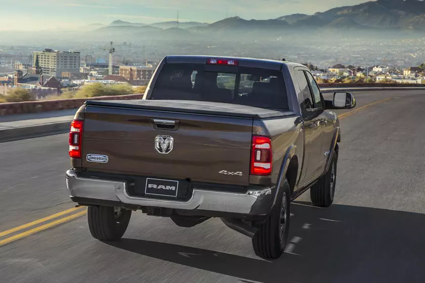 2019 Ram Heavy Duty Lands Tare da 1,000 Lb-Ft Na Torque 20528_4