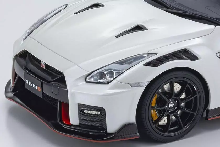 මෙම හාස්‍යජනක ලෙස විස්තර කරන ලද Nissan GT-R Nismo අතිශය දුර්ලභ ය 20543_5