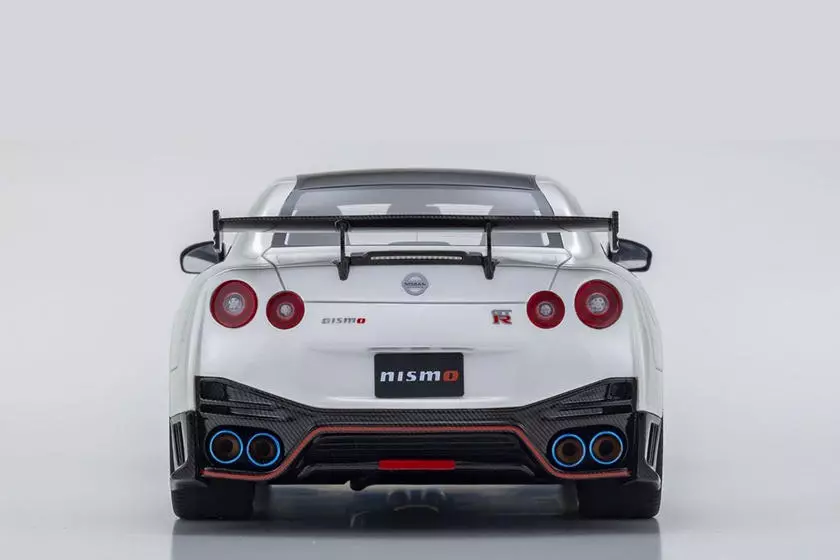 Denne latterlig detaljerte Nissan GT-R Nismo er ultra-sjelden 20543_7