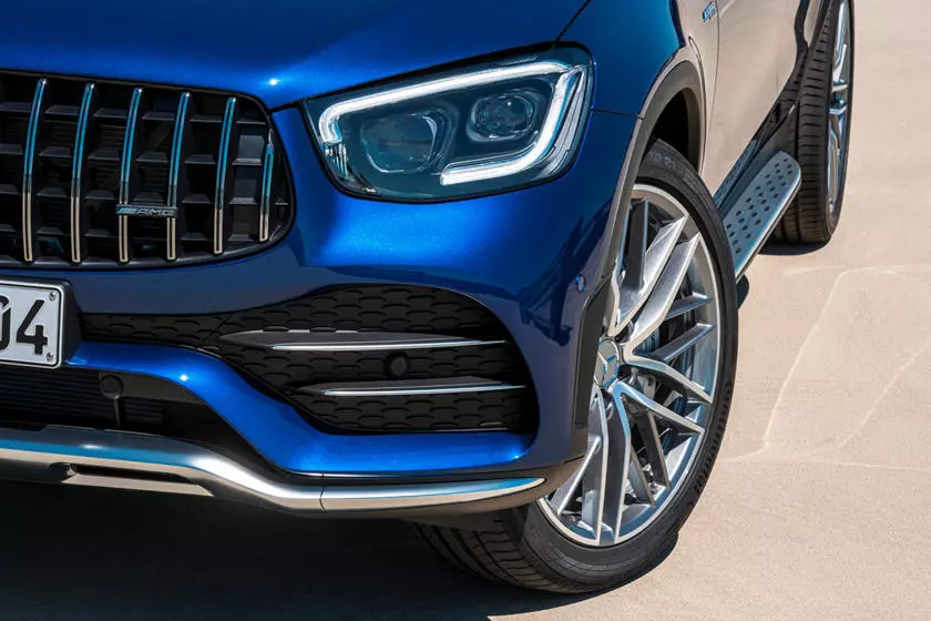 2020 Mercedes-AMG GLC 43 ಫಸ್ಟ್ ಲುಕ್ ರಿವ್ಯೂ: ಸುಮಾರು ಅತ್ಯುತ್ತಮ SUV ಗಳಲ್ಲಿ ಒಂದಾಗಿದೆ 20591_4