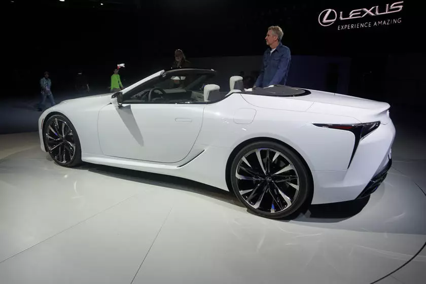 Концепт Lexus LC Convertible просто приголомшливий у металі 20701_3