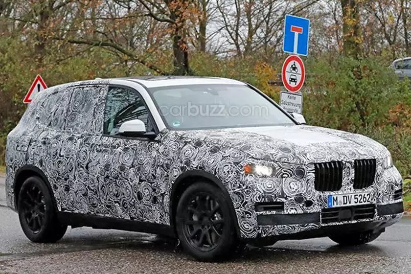 BMW X7 እስከ 2019 መጀመሪያ ድረስ አይጀምርም።