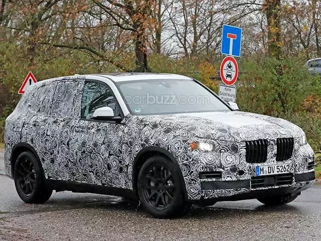 BMW X7 няма да пуснат на пазара до началото на 2019 г 2074_1