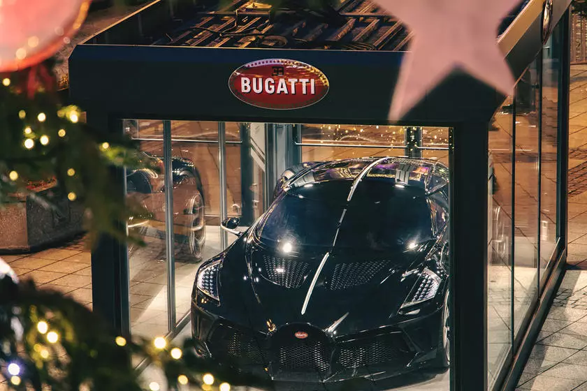 Bugatti boxy 18 miliónov dolárov La Voiture Noire na Vianoce 20753_3