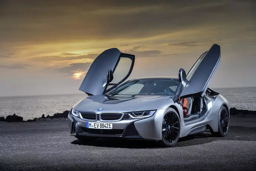 2019-2020 BMW i8 Coupe Առջևի անկյունային տեսք